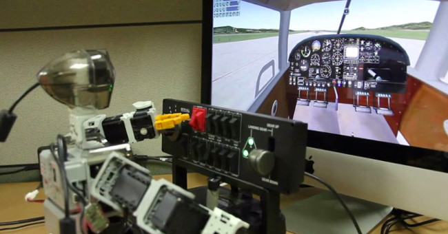 Robot lái máy bay có thể thay thế phi công - KhoaHoc.tv