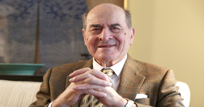 Cha đẻ thủ thuật xử trí hóc dị vật Henry Heimlich qua đời - KhoaHoc.tv