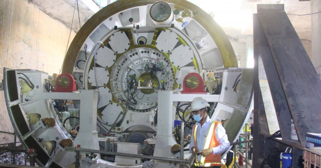 Cận cảnh Robot TBM "khủng" khoan hầm tuyến Metro TP.HCM - KhoaHoc.tv