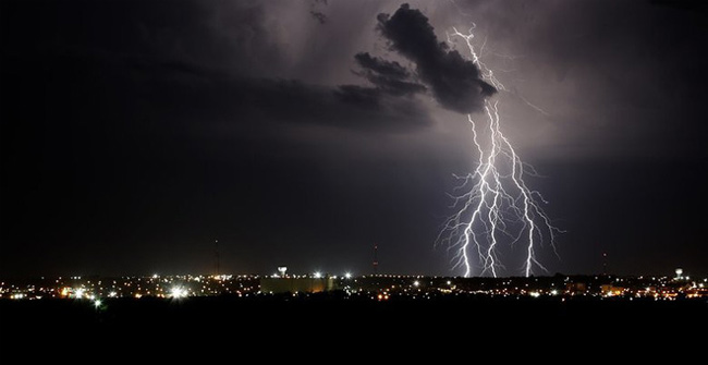 Sấm sét còn có cả mùi rất đặc trưng, bạn đã ngửi thấy bao giờ chưa ...