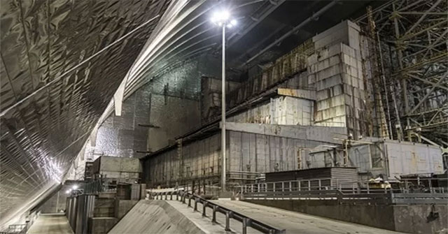 Ukraine dỡ bở "quan tài bê tông" sắp sụp đổ ở nhà máy Chernobyl ...
