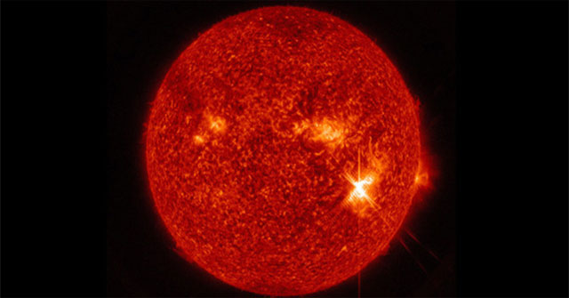 Lý do Mặt trời không thể trở thành hố đen - KhoaHoc.tv