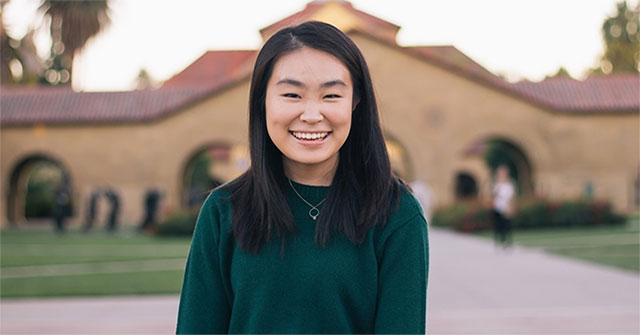 Nữ sinh 19 tuổi dùng trí tuệ nhân tạo để dọn rác trên vũ trụ bao la ...