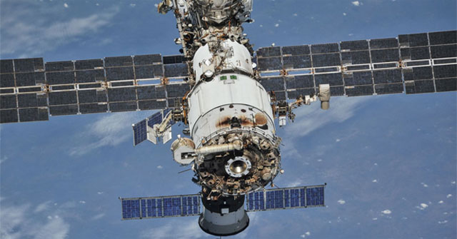 Phi hành đoàn Nga phát hiện vết nứt mới trên module của ISS - KhoaHoc.tv