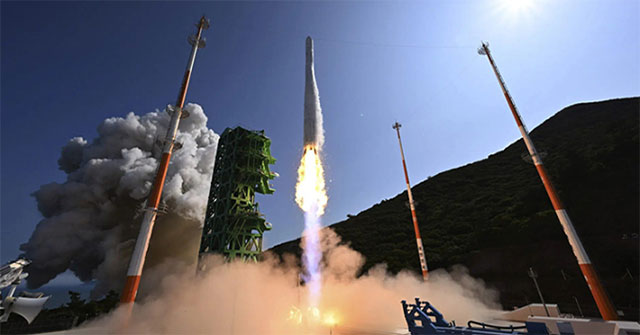 Hàn Quốc lần đầu phóng thành công tên lửa vũ trụ tự sản xuất - KhoaHoc.tv