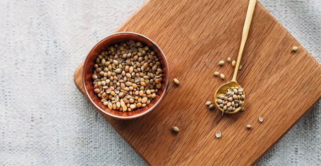 Công dụng tuyệt vời của hạt mùi già - Loại hạt giúp "thơm da, thơm thịt" mỗi mùa Tết về - KhoaHoc.tv