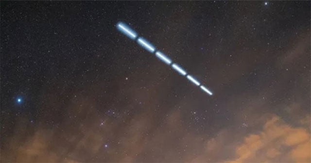 Tên lửa SpaceX tạo ra dấu gạch nối kỳ lạ trên bầu trời - KhoaHoc.tv