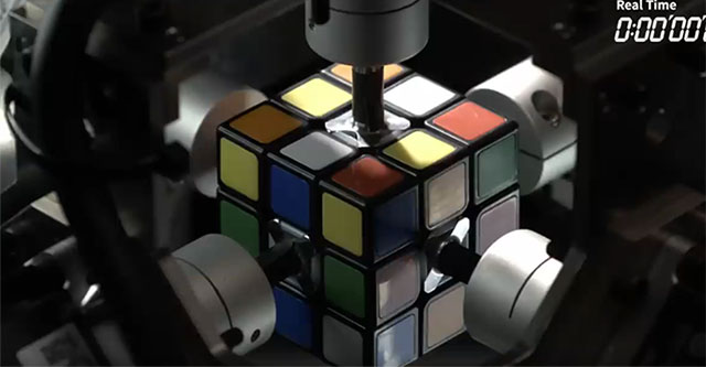 Robot Nhật Bản lập kỷ lục xoay rubik nhanh nhất thế giới - KhoaHoc.tv