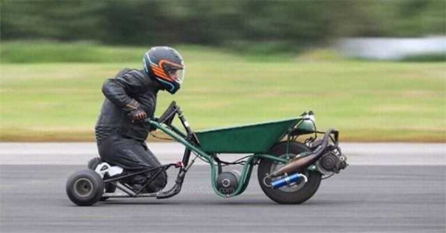 Thợ cơ khí Anh chế tạo xe cút kít "siêu tốc", phá kỷ lục thế giới ...