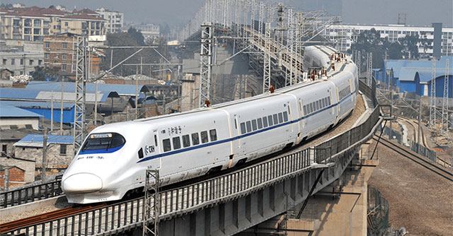 Làm thế nào để phanh một đoàn tàu đang chạy với tốc độ 350km/h trong ...