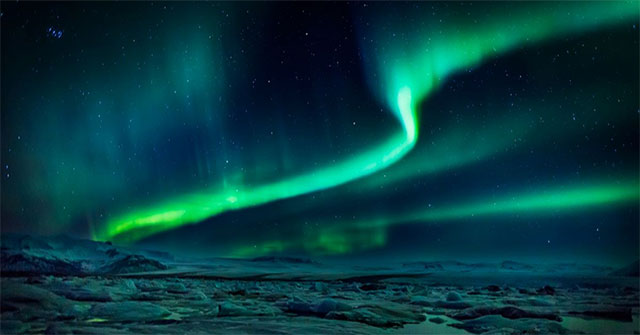 Cực quang được tạo ra từ gió Mặt trời như thế nào? - KhoaHoc.tv